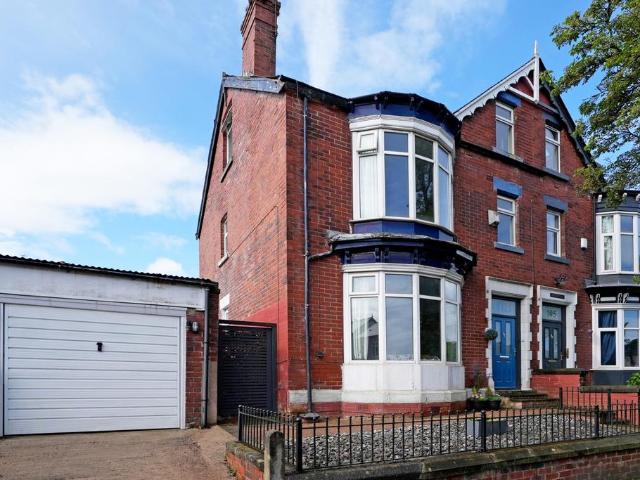 5 bedroom semi detached villa house for sale