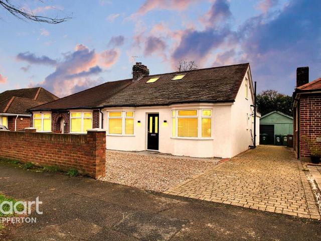 5 bedroom semi detached bungalow for sale