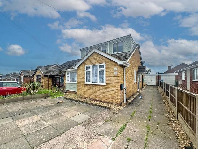 5 bedroom semi detached bungalow for sale