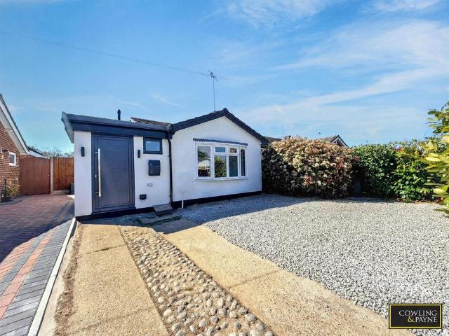 5 bedroom semi detached bungalow for sale