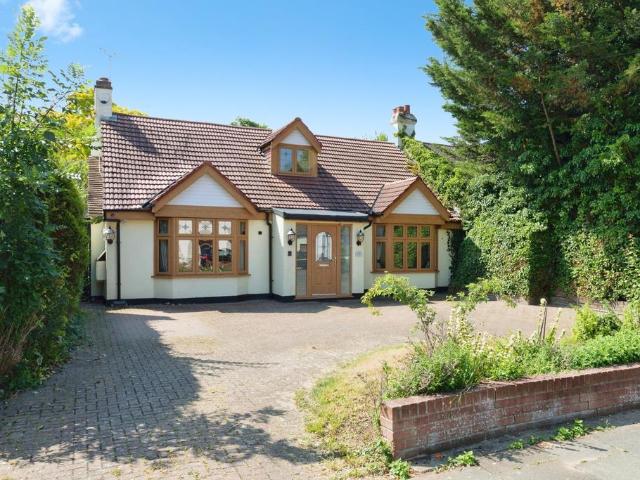5 bedroom semi detached bungalow for sale