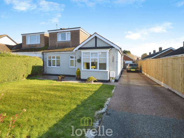 5 bedroom semi detached bungalow for sale