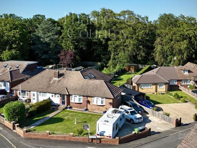 5 bedroom semi detached bungalow for sale