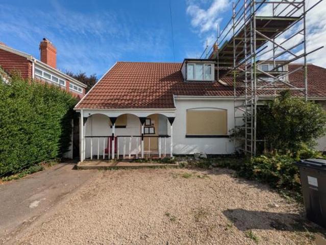 5 bedroom semi detached bungalow for sale in 17 Peache Road, Bristol, BS16 5RN, BS16