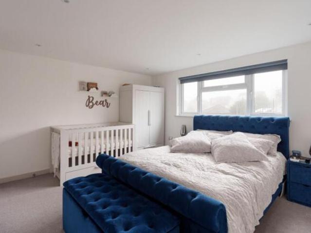 5 bedroom semi detached bungalow for sale in Falmer Gardens, Brighton, BN2