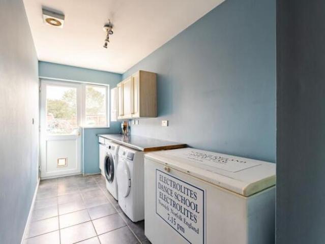 5 bedroom semi detached bungalow for sale in Links Avenue, Norwich, NR6