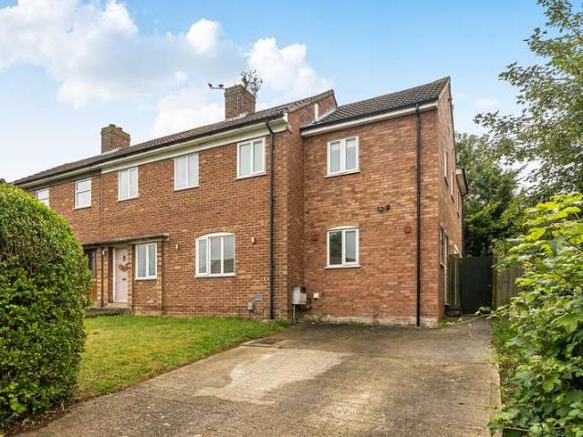 5 Bedroom Semi Detached House