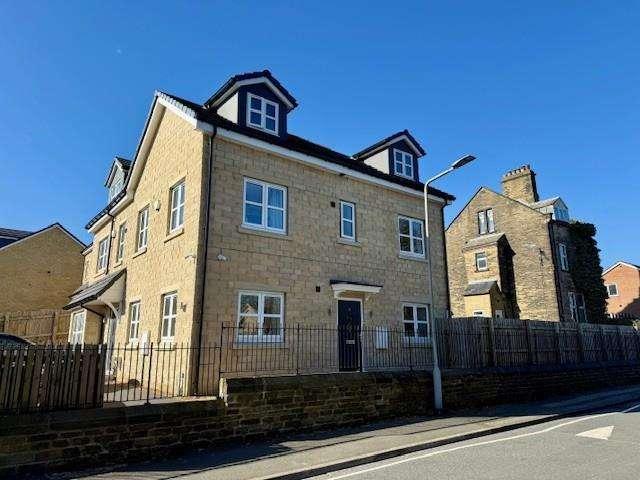 5 Bedroom Semi Detached House