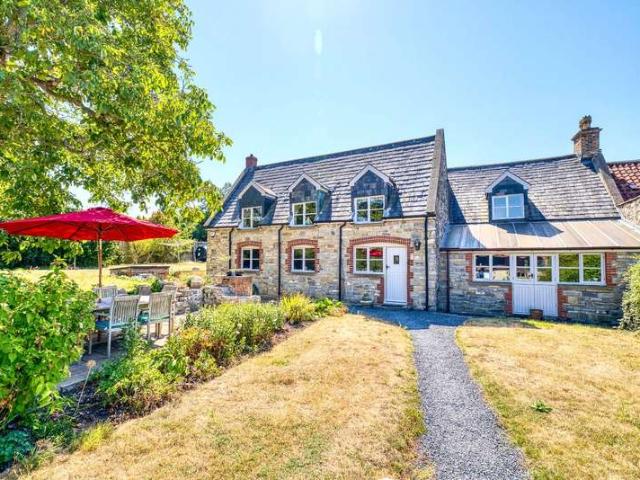5 Bedroom Semi Detached House