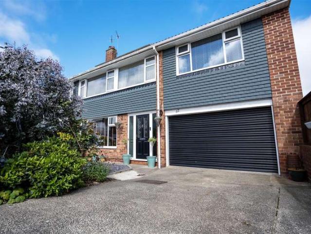 5 Bedroom Semi Detached House