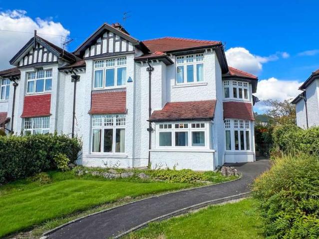 5 Bedroom Semi Detached House