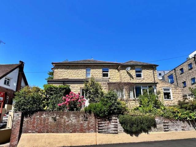 5 Bedroom Semi Detached House