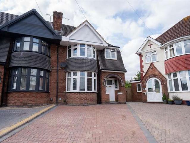 5 Bedroom Semi Detached House