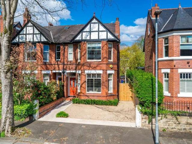5 Bedroom Semi Detached House