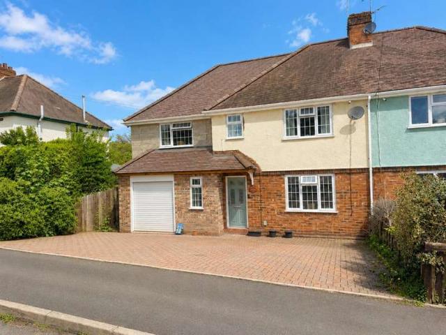 5 Bedroom Semi Detached House