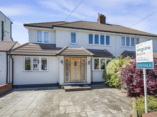 5 Bedroom Semi Detached House
