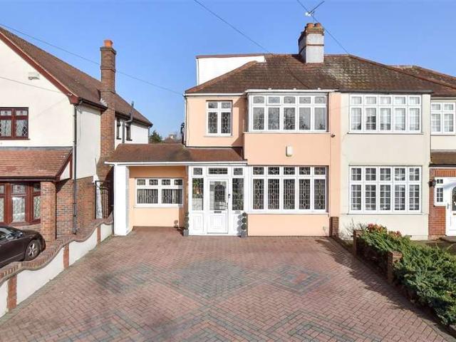 5 Bedroom Semi Detached House