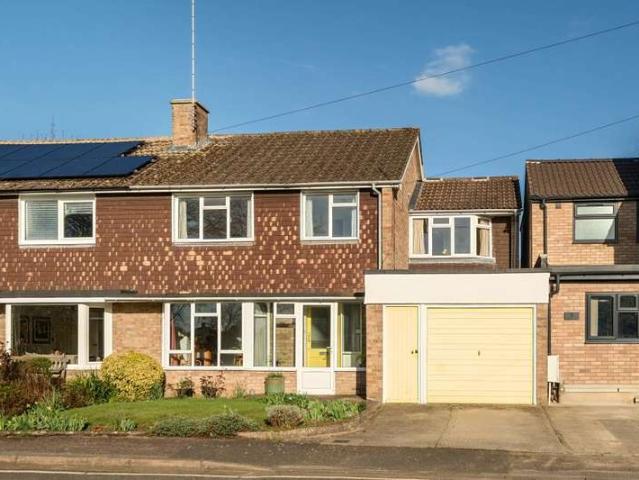 5 Bedroom Semi Detached House