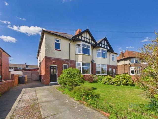 5 Bedroom Semi Detached House