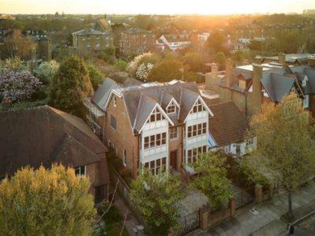 5 Bedroom Semi Detached House