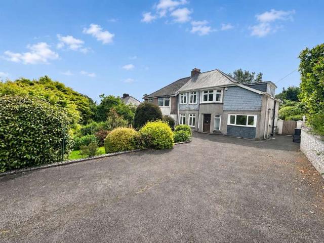 5 Bedroom Semi Detached House
