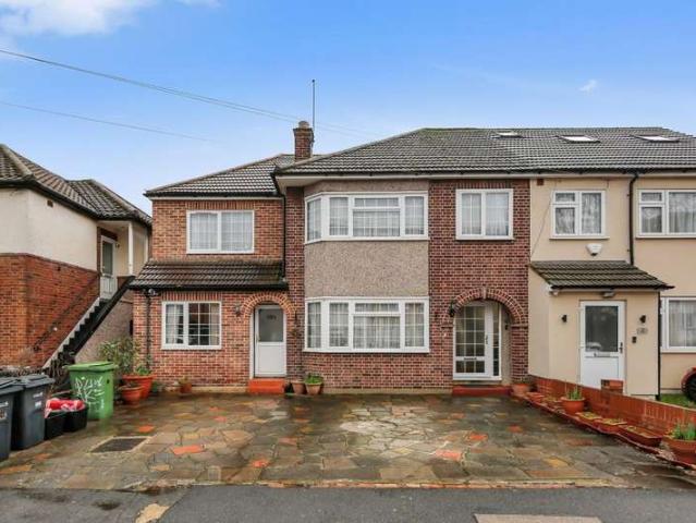 5 Bedroom Semi Detached House