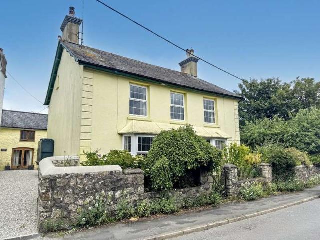 5 Bedroom Semi Detached House