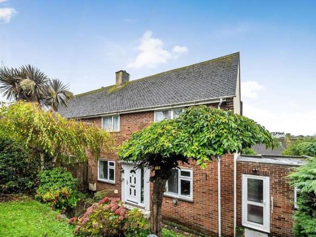 5 Bedroom Semi Detached House
