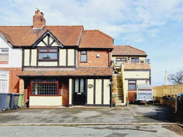 5 Bedroom Semi Detached House