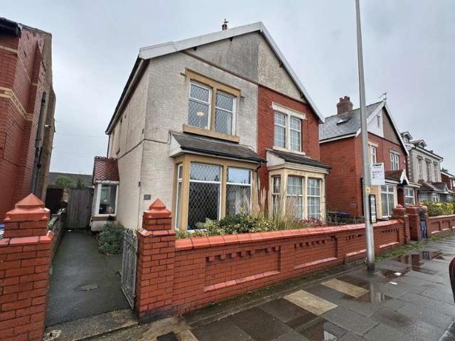 5 Bedroom Semi Detached House