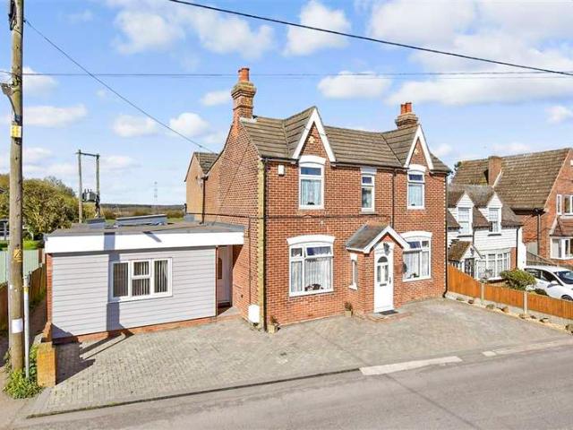 5 Bedroom Semi Detached House