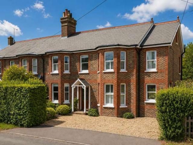 5 Bedroom Semi Detached House