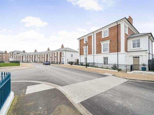 4 Bedroom Semi Detached House