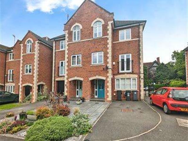 5 Bedroom Semi Detached House