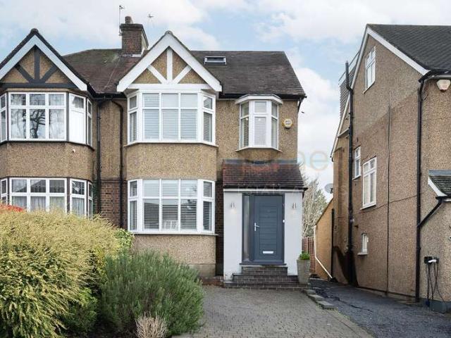 5 Bedroom Semi Detached House