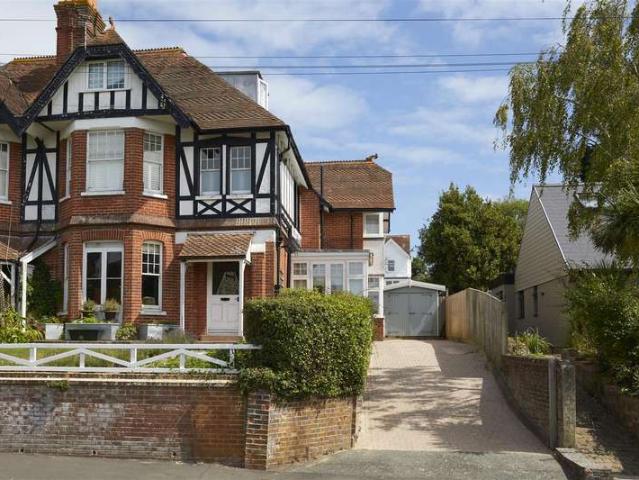5 Bedroom Semi Detached House
