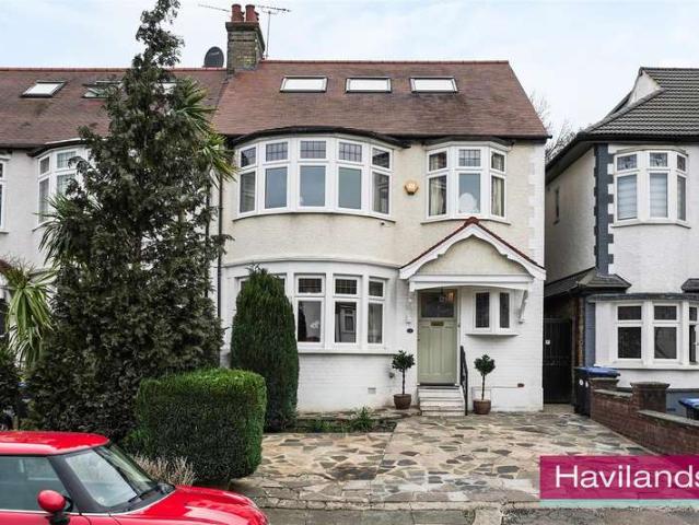 5 Bedroom Semi Detached House