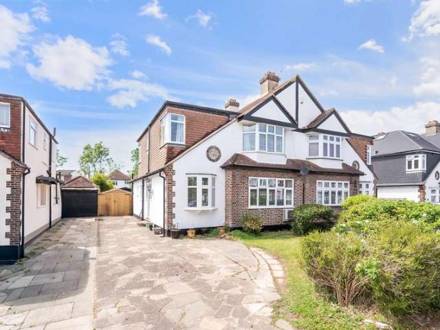 5 Bedroom Semi Detached House