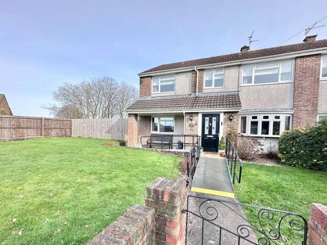 5 Bedroom Semi Detached House