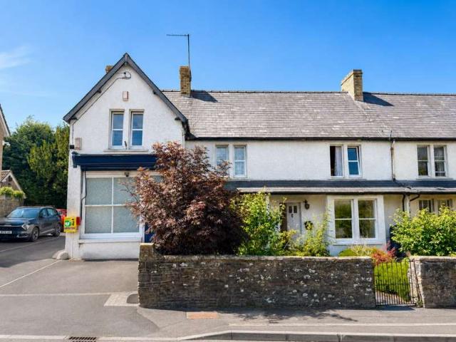 5 Bedroom Semi Detached House