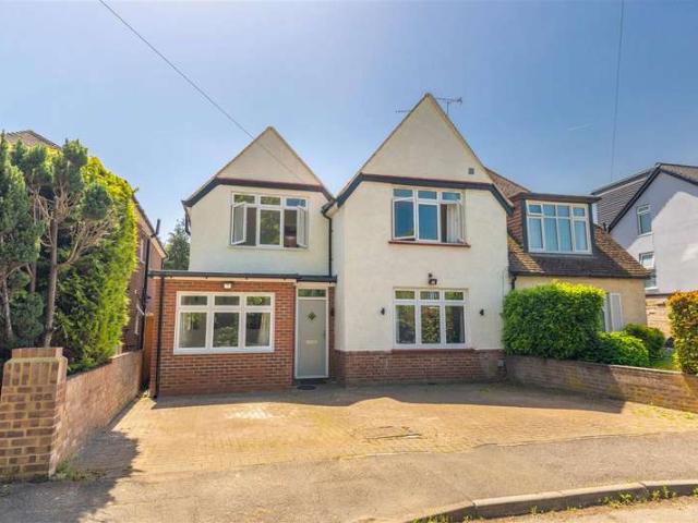 5 Bedroom Semi Detached House