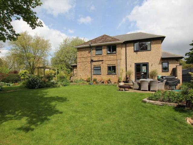 5 Bedroom Semi Detached House