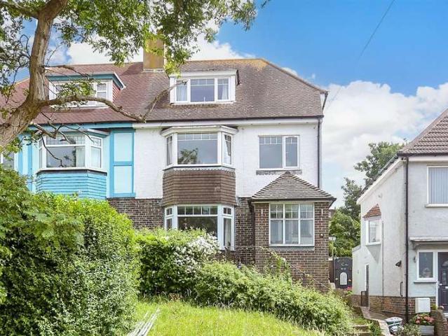 5 Bedroom Semi Detached House
