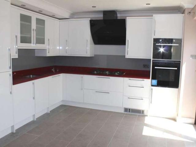 5 Bedroom Semi Detached House