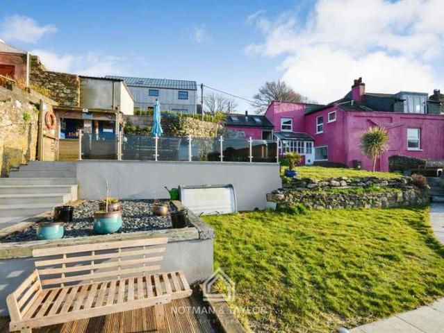5 Bedroom Semi Detached House