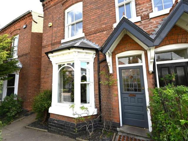 5 Bedroom Semi Detached House