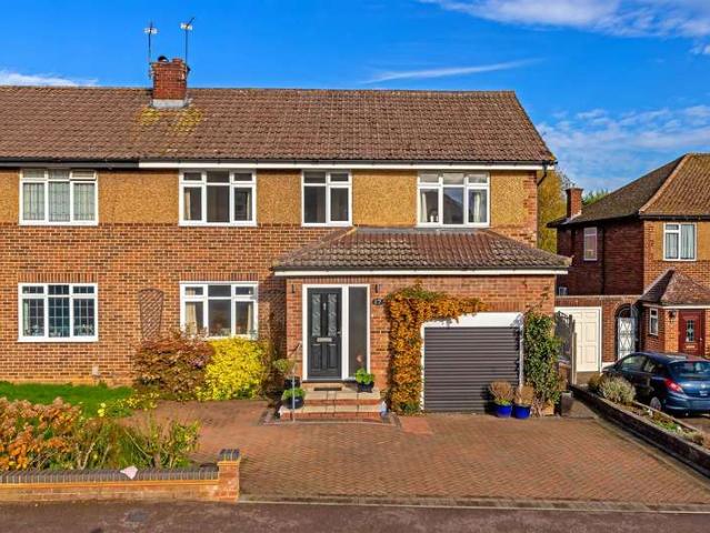 5 Bedroom Semi Detached House