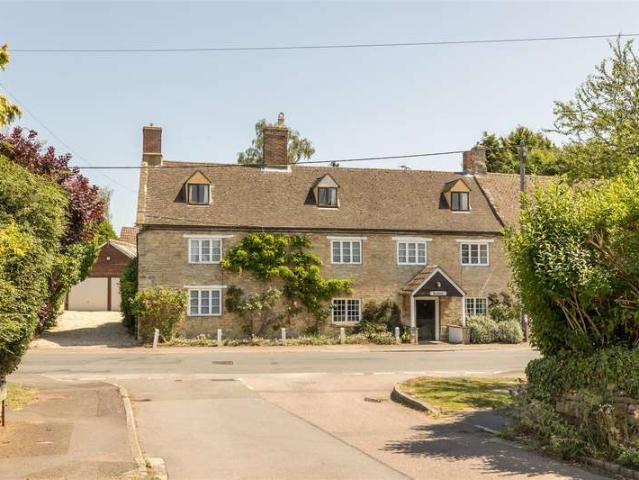 5 Bedroom Semi Detached House
