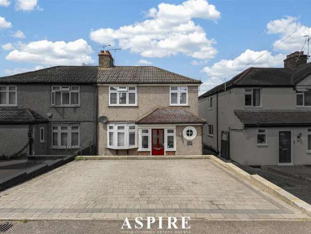 5 Bedroom Semi Detached House