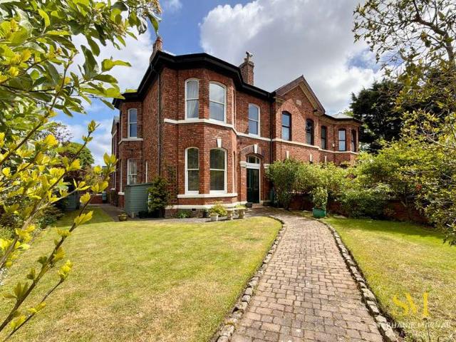 5 Bedroom Semi Detached House